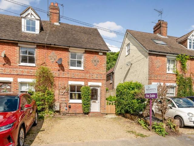 2 bedroom end of terrace house for sale