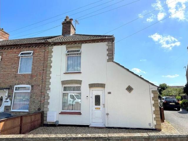 2 bedroom end of terrace house for sale