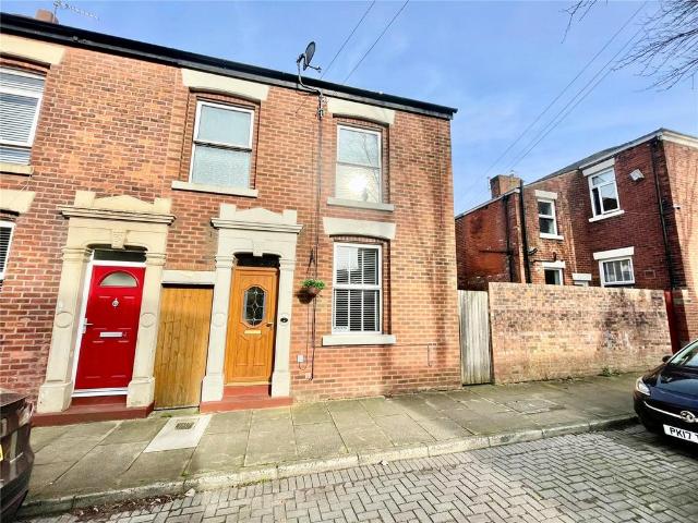 2 bedroom end of terrace house for sale