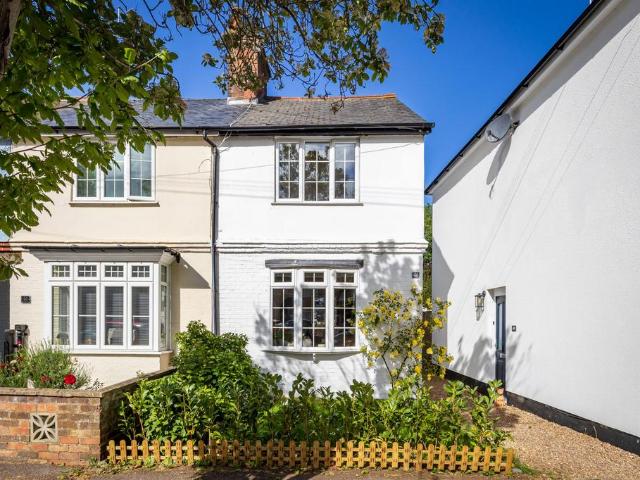 2 bedroom end of terrace house for sale