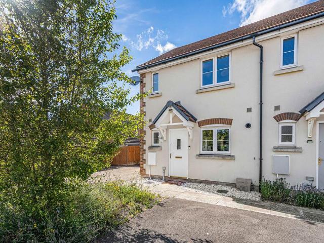 2 bedroom end of terrace house for sale