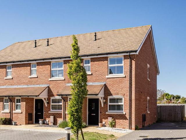 2 bedroom end of terrace house for sale