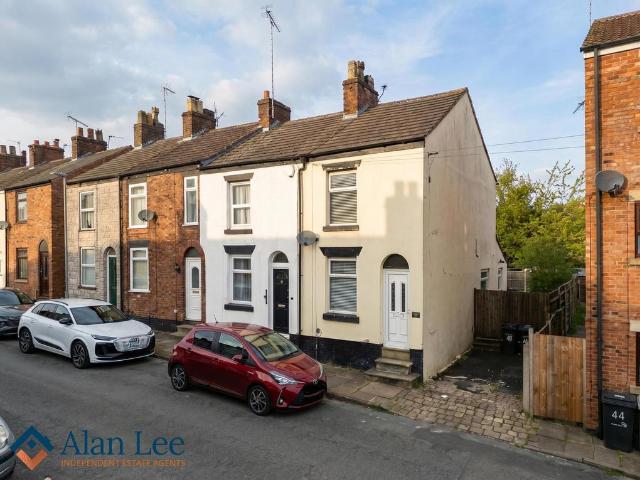 2 bedroom end of terrace house for sale