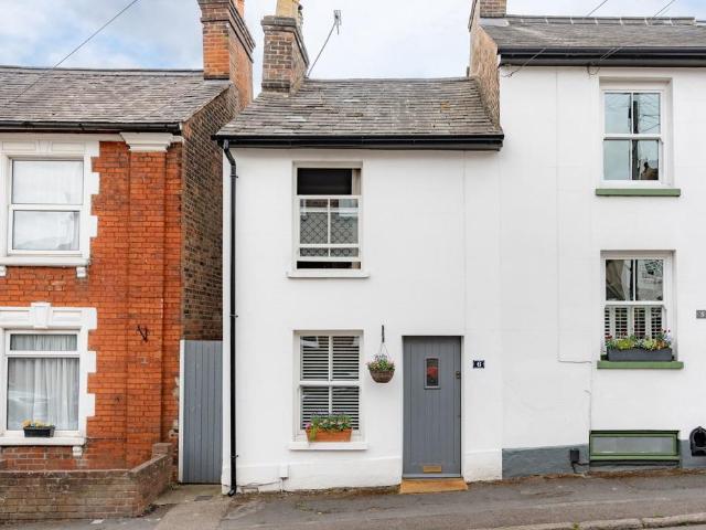2 bedroom end of terrace house for sale