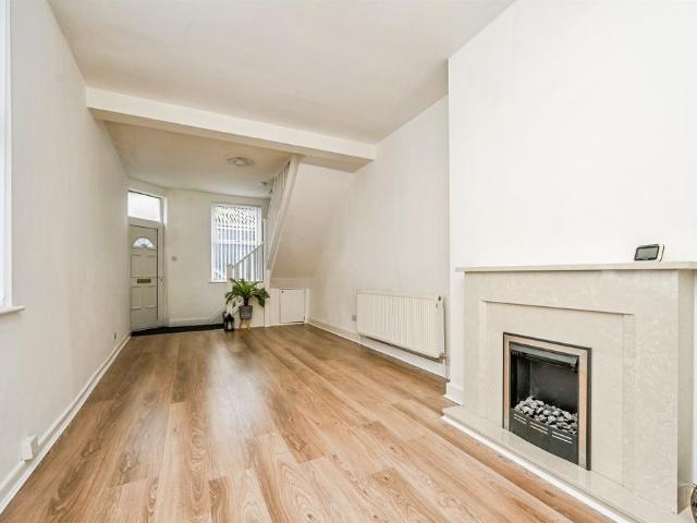 2 bedroom end of terrace house for sale