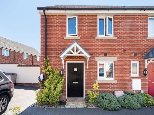 2 bedroom end of terrace house for sale