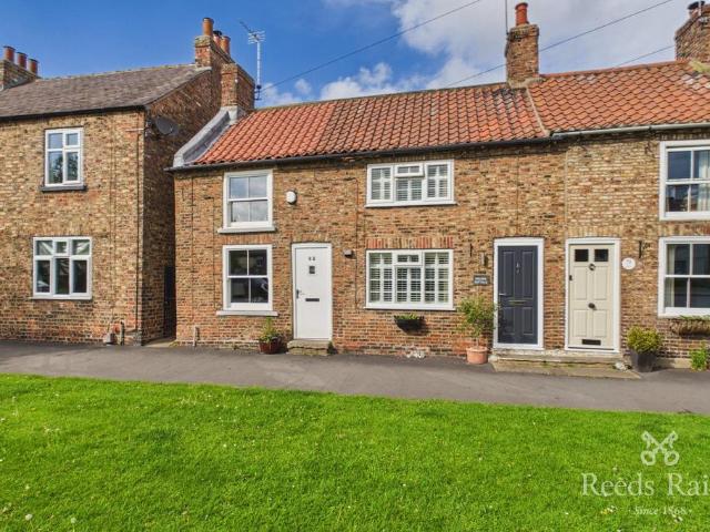 2 bedroom end of terrace house for sale