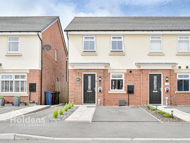2 bedroom end of terrace house for sale