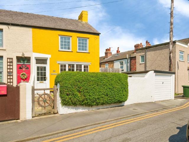 2 bedroom end of terrace house for sale