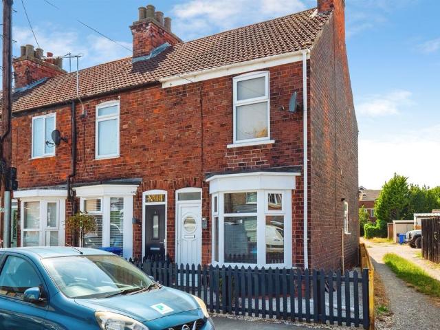 2 bedroom end of terrace house for sale