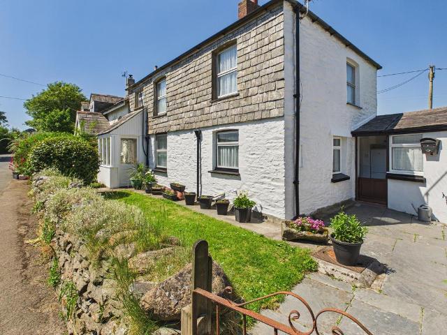 2 bedroom end of terrace house for sale