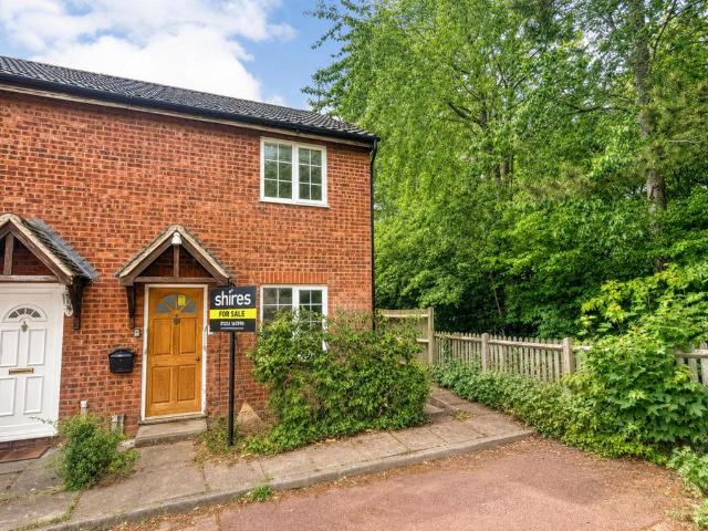 2 bedroom end of terrace house for sale