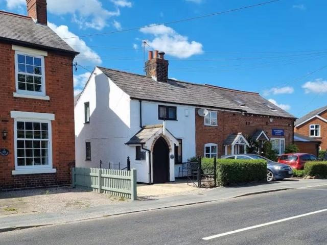 2 bedroom end of terrace house for sale