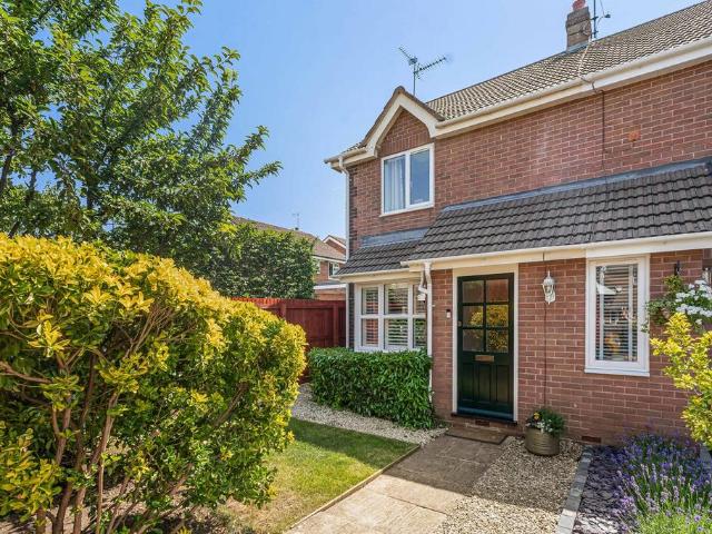 2 bedroom end of terrace house for sale