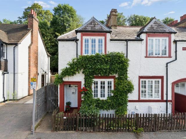 2 bedroom end of terrace house for sale