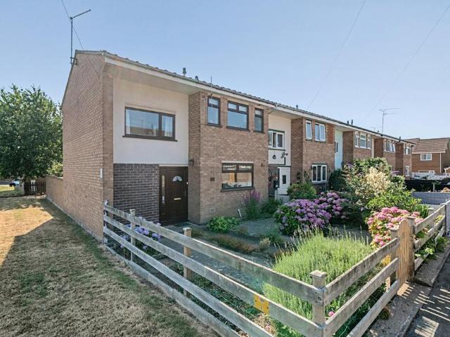 2 bedroom end of terrace house for sale