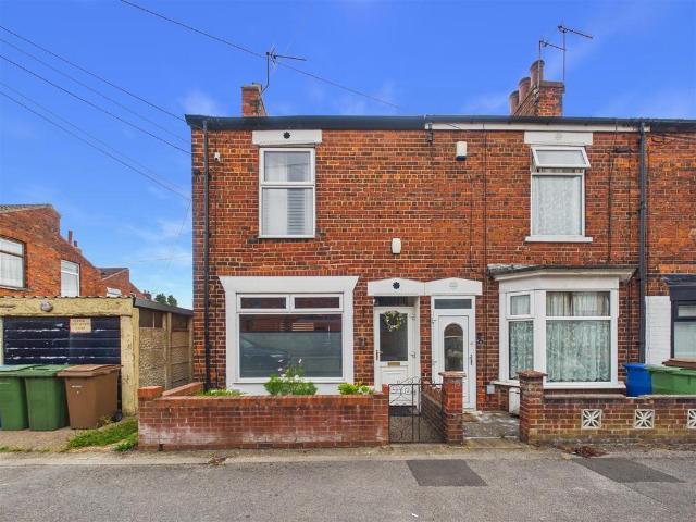 2 bedroom end of terrace house for sale