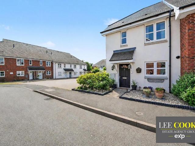 2 bedroom end of terrace house for sale