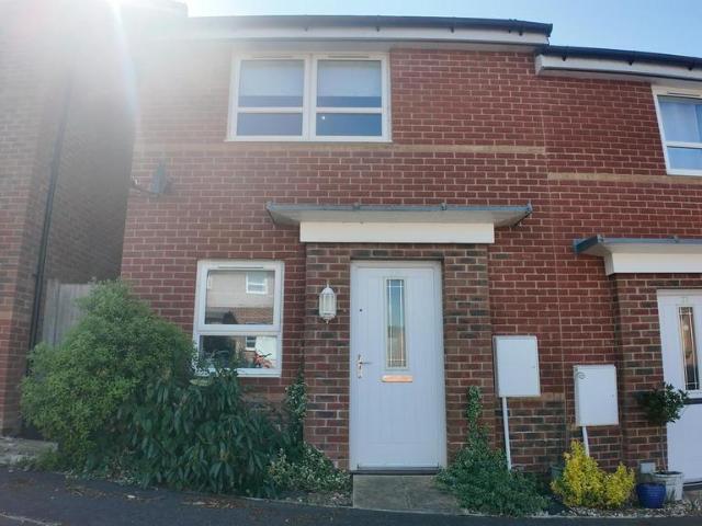 2 bedroom end of terrace house for sale