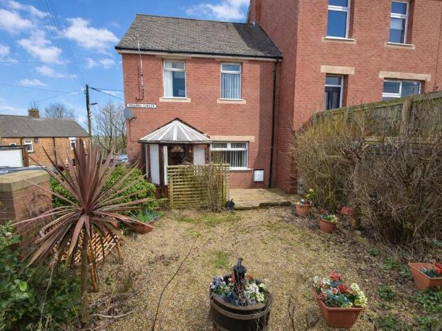 2 bedroom end of terrace house for sale
