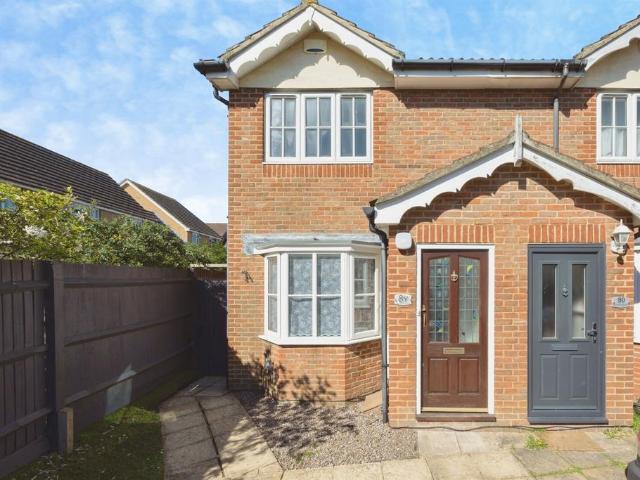 2 bedroom end of terrace house for sale