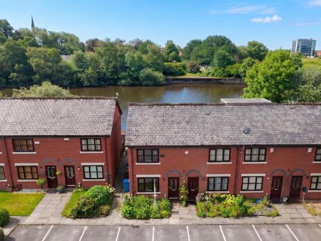 2 bedroom end of terrace house for sale