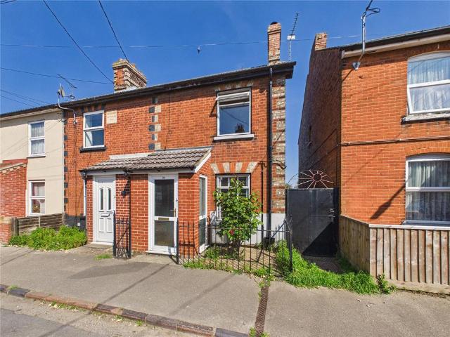 2 bedroom end of terrace house for sale