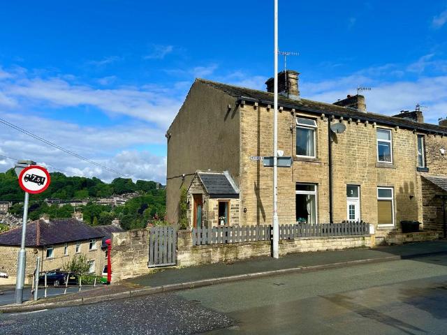 2 bedroom end of terrace house for sale