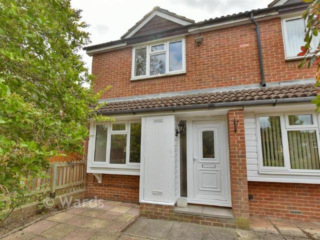 2 bedroom end of terrace house for sale