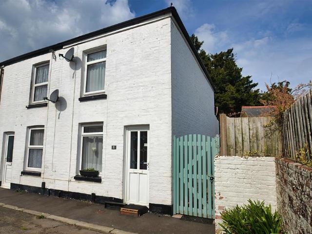 2 bedroom end of terrace house for sale