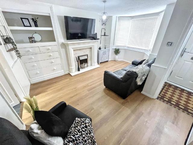 2 bedroom end of terrace house for sale