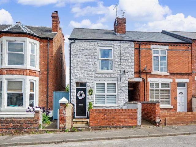 2 bedroom end of terrace house for sale