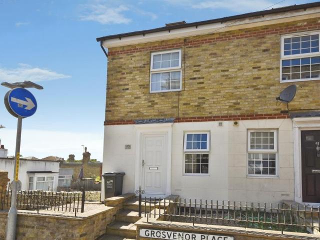 2 bedroom end of terrace house for sale