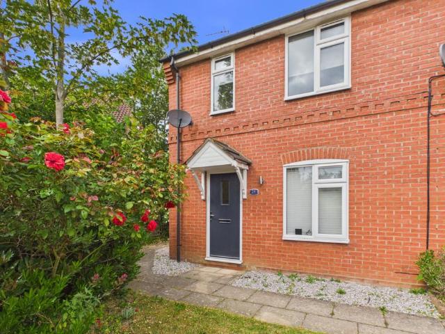2 bedroom end of terrace house for sale