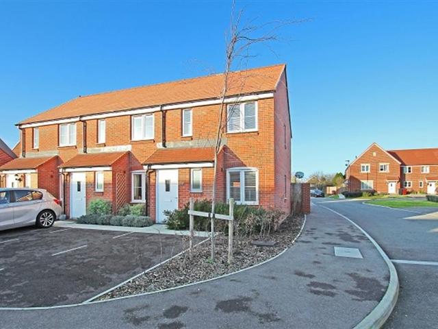 2 bedroom end of terrace house for sale