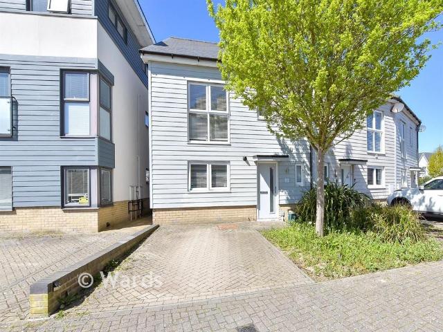 2 bedroom end of terrace house for sale
