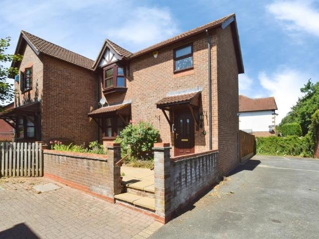 2 bedroom end of terrace house for sale