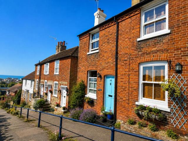 2 bedroom end of terrace house for sale