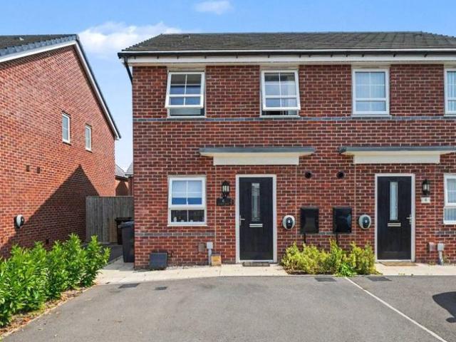 2 bedroom end of terrace house for sale