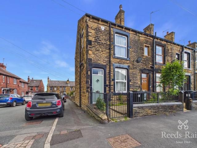 2 bedroom end of terrace house for sale