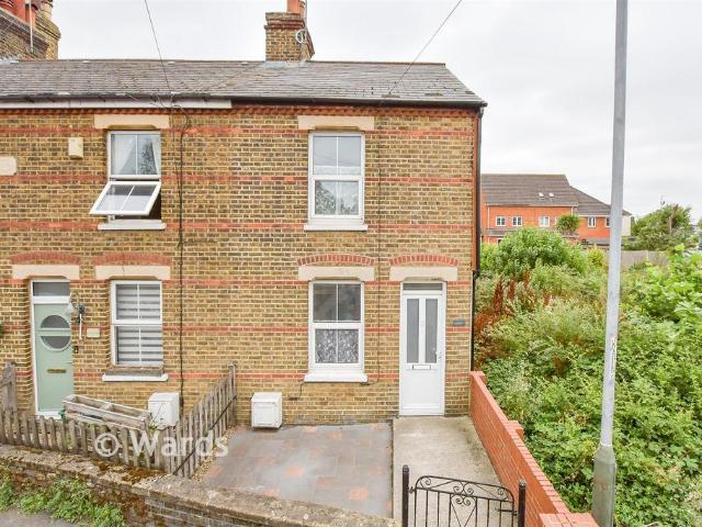 2 bedroom end of terrace house for sale
