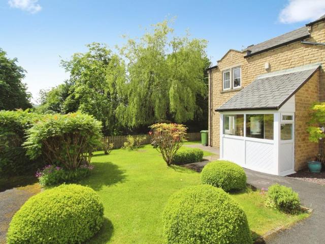 2 bedroom end of terrace house for sale