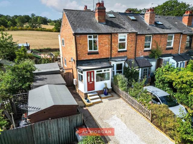 2 bedroom end of terrace house for sale