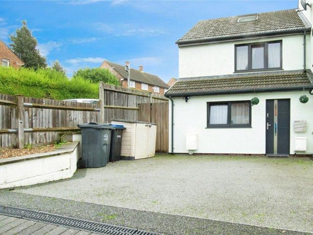 2 bedroom end of terrace house for sale