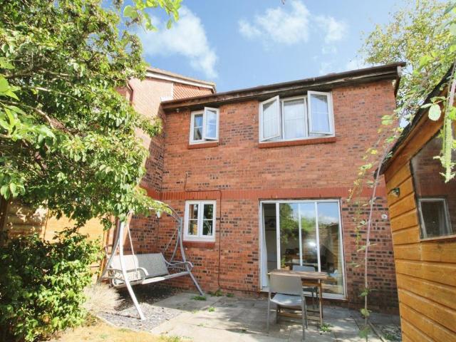 2 bedroom end of terrace house for sale