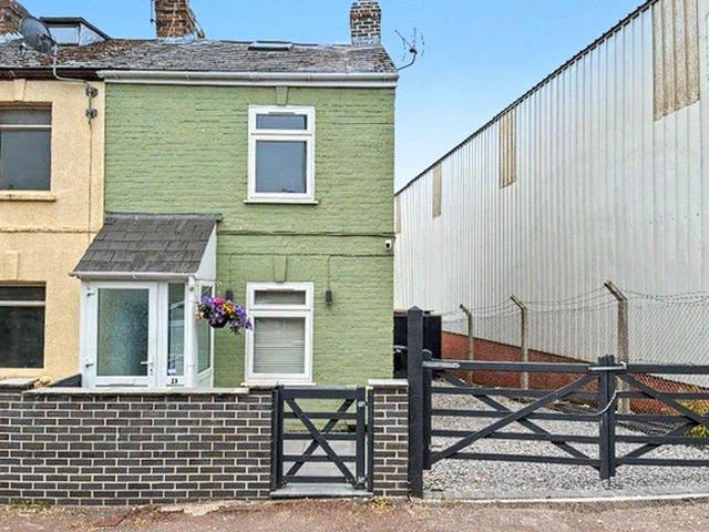 2 bedroom end of terrace house for sale