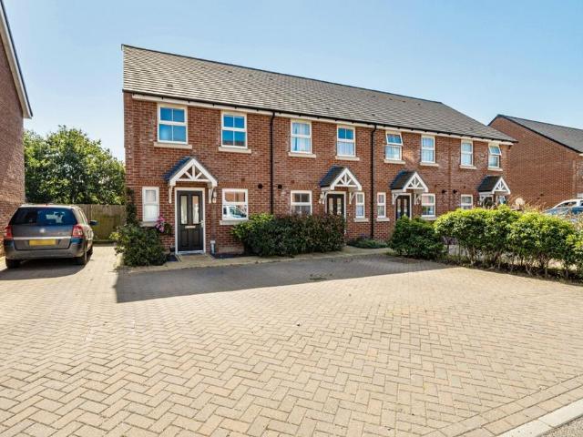 2 bedroom end of terrace house for sale