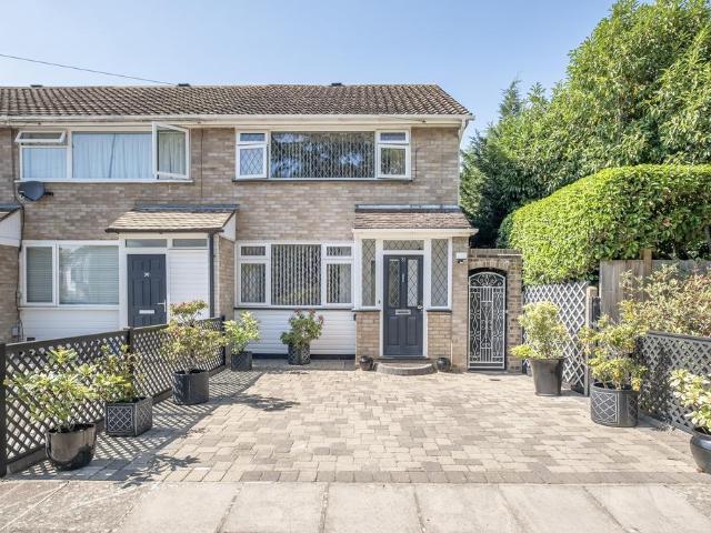 2 bedroom end of terrace house for sale