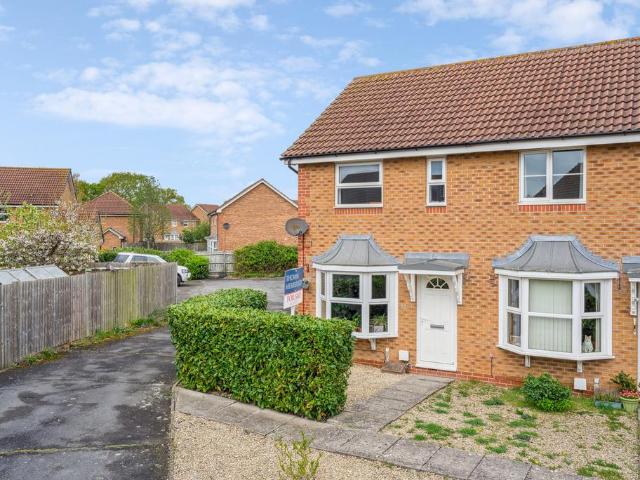 2 bedroom end of terrace house for sale