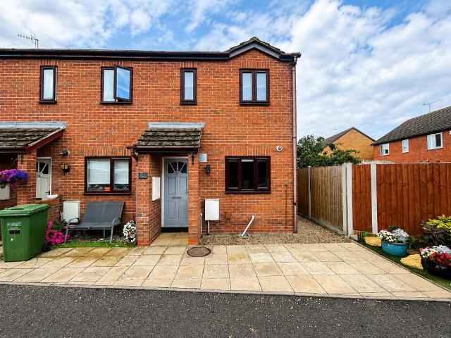2 bedroom end of terrace house for sale
